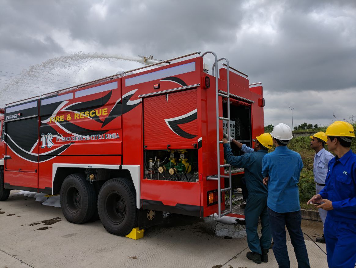 ZIEGLER FIRE FIGHTING VEHICLES FAT INDO CHEMICAL — ZIEGLER ...